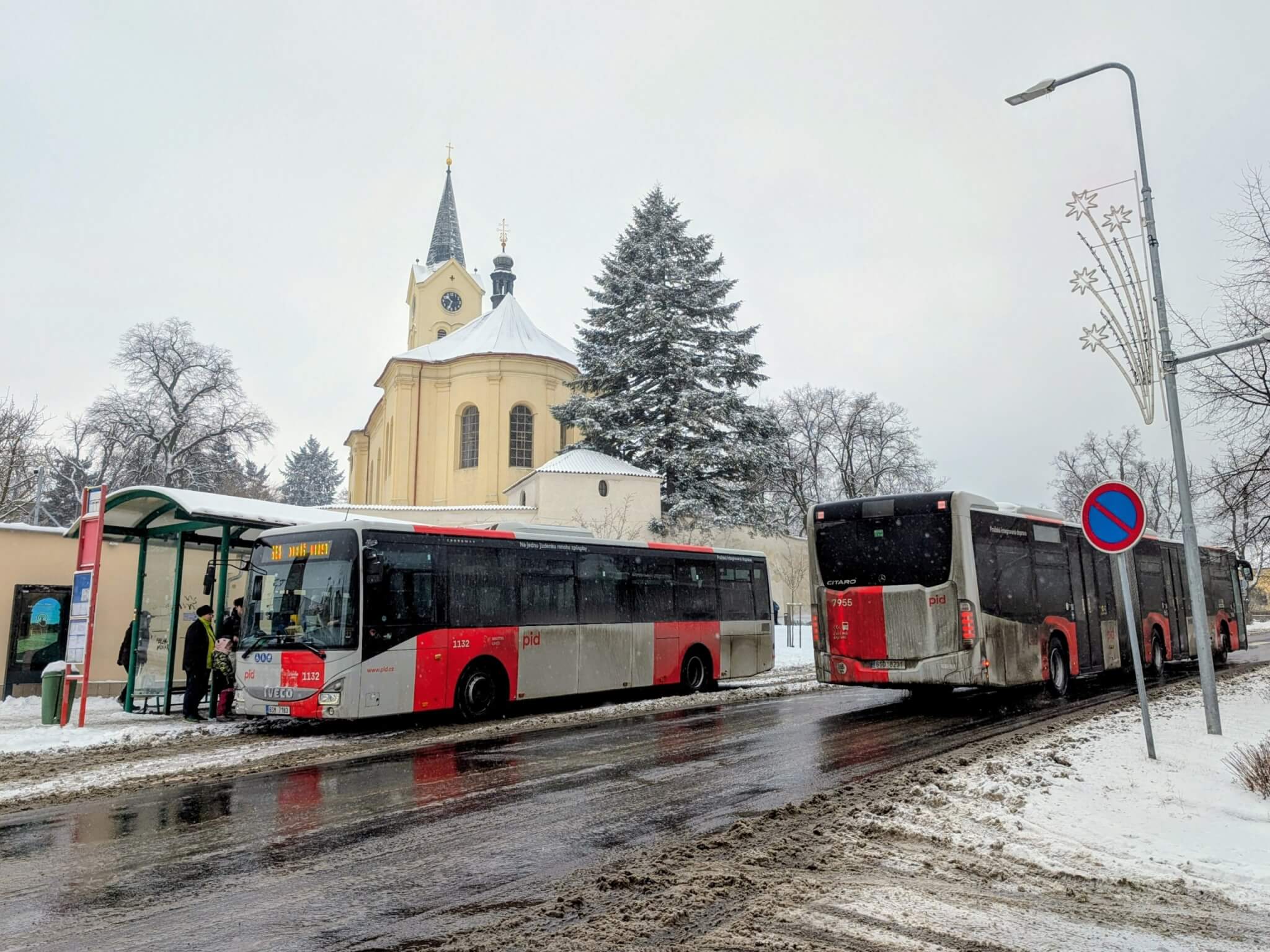ROPID mění na lince 319 autobusy | Mníšek pod Brdy